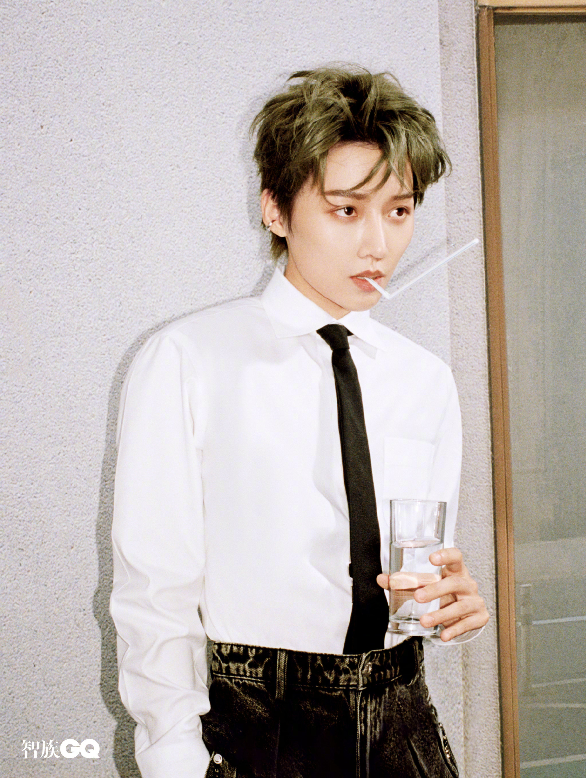 Liu Yuxin's personal photo album - iNEWS