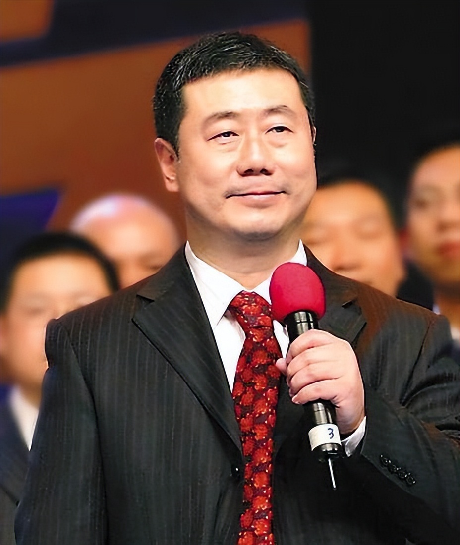 Correcting the name of Fang Hongjin - iNEWS