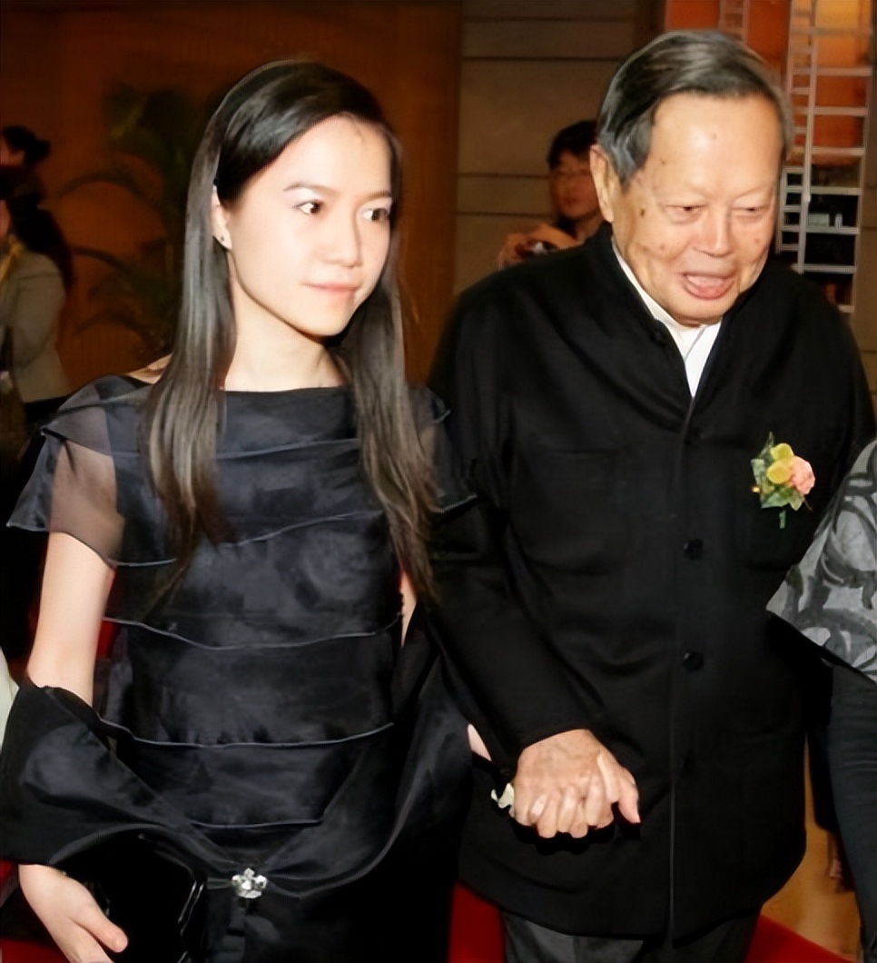 After Yang Zhenning returned to China for retirement, his monthly ...