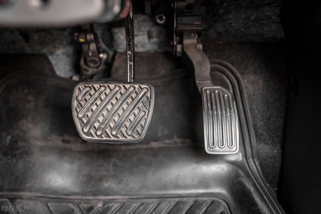 The 4 major skills of stepping on the brakes with automatic ...