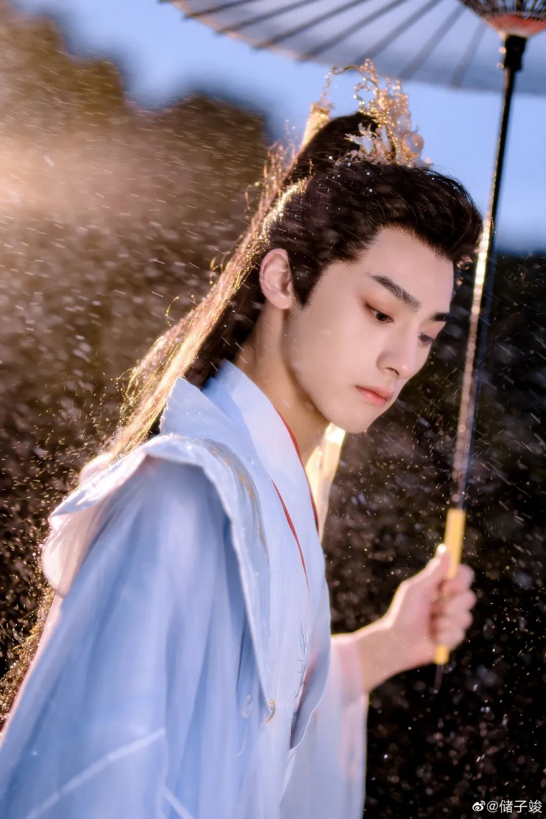 Chu Zijun in "The Feather of the Cloud", played the male supporting ...