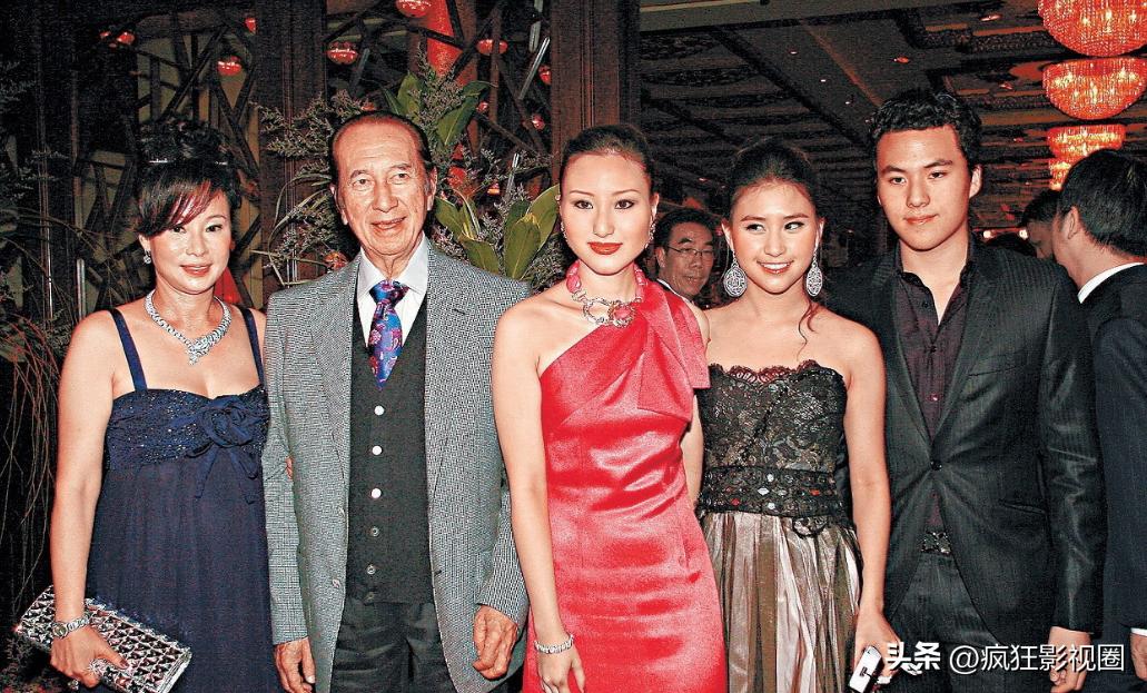 Gambling king Stanley Ho's two "most beautiful daughters" make frequent ...