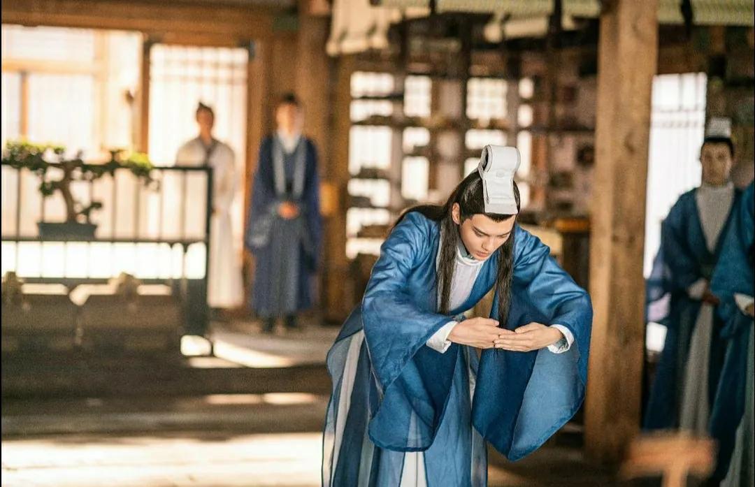 Sing and cry Daolang's version of "Raksha Haishi" and the sad version ...