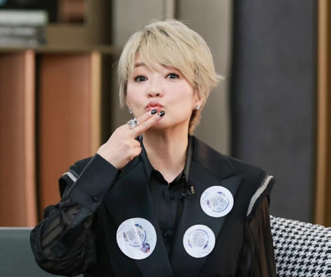 Still longing for love!The 57-year-old well-known Hong Kong singer has ...