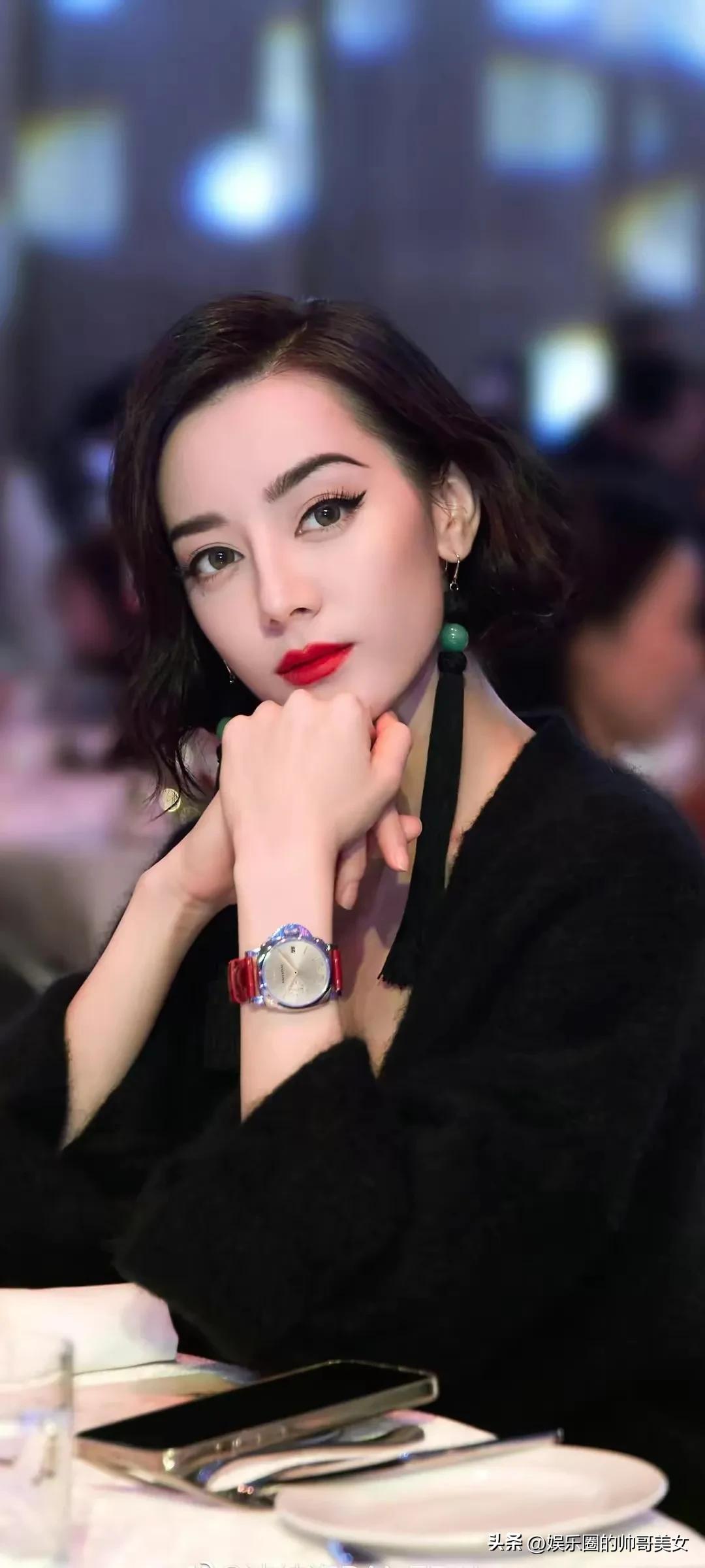 8 beautiful photos of Reba, all of which are collections - iMedia