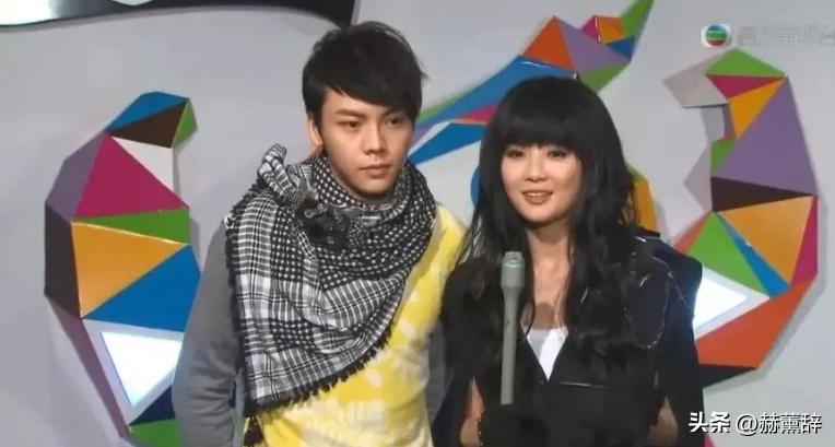 In 2006, Ronald Cheng asked his girlfriend Charlene Choi, "We have been ...