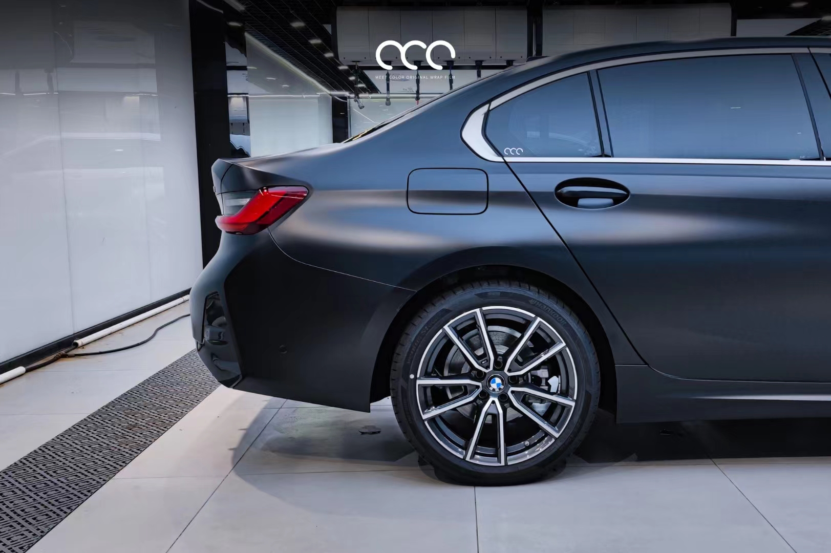 BMW 3 Series Diffuse Color Changing Film sub-surface matte black, full ...