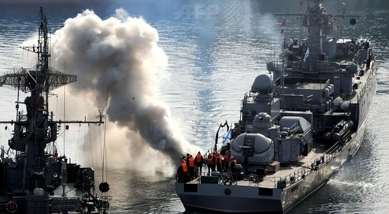 Russian warship was attacked by Ukraine, Russian media: Black Sea Fleet ...