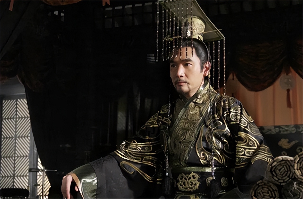 The Queen Mother Xuan of Qin State committed herself to King Yiqu and ...