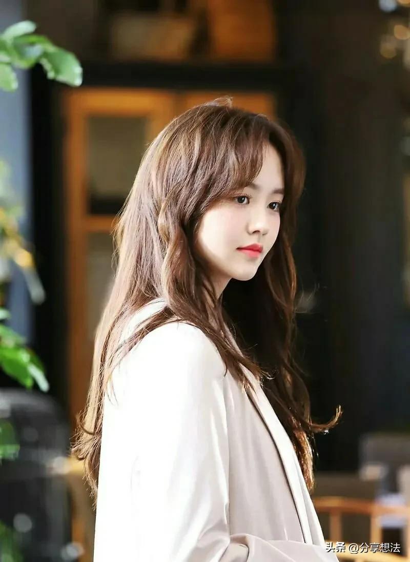 Korean actress Kim So Hyun wallpaper - iNEWS