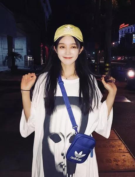 Yu Zixuan from the Goddess series - iNEWS