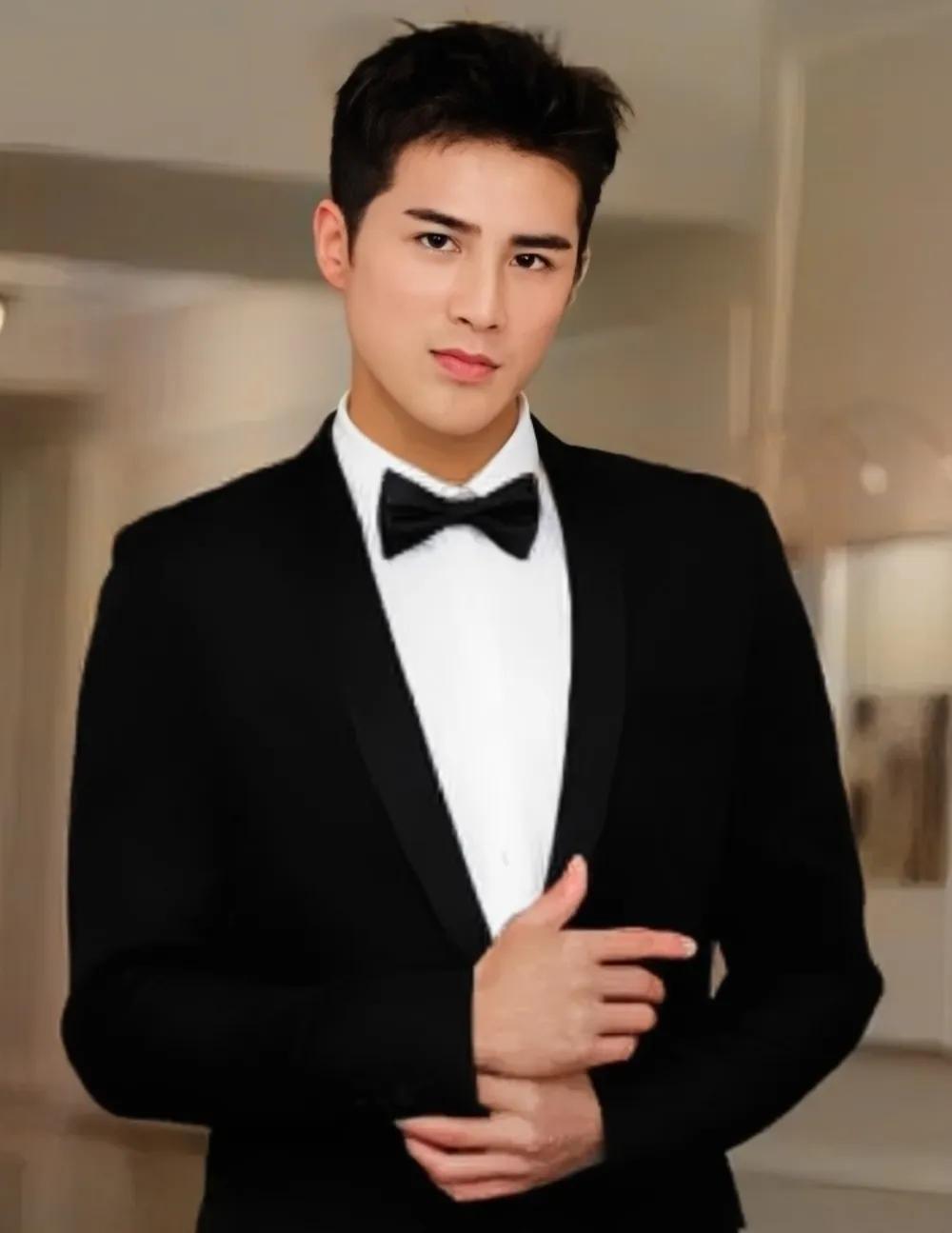 The Sweet Love History of the Overlord and Lolita - iMedia