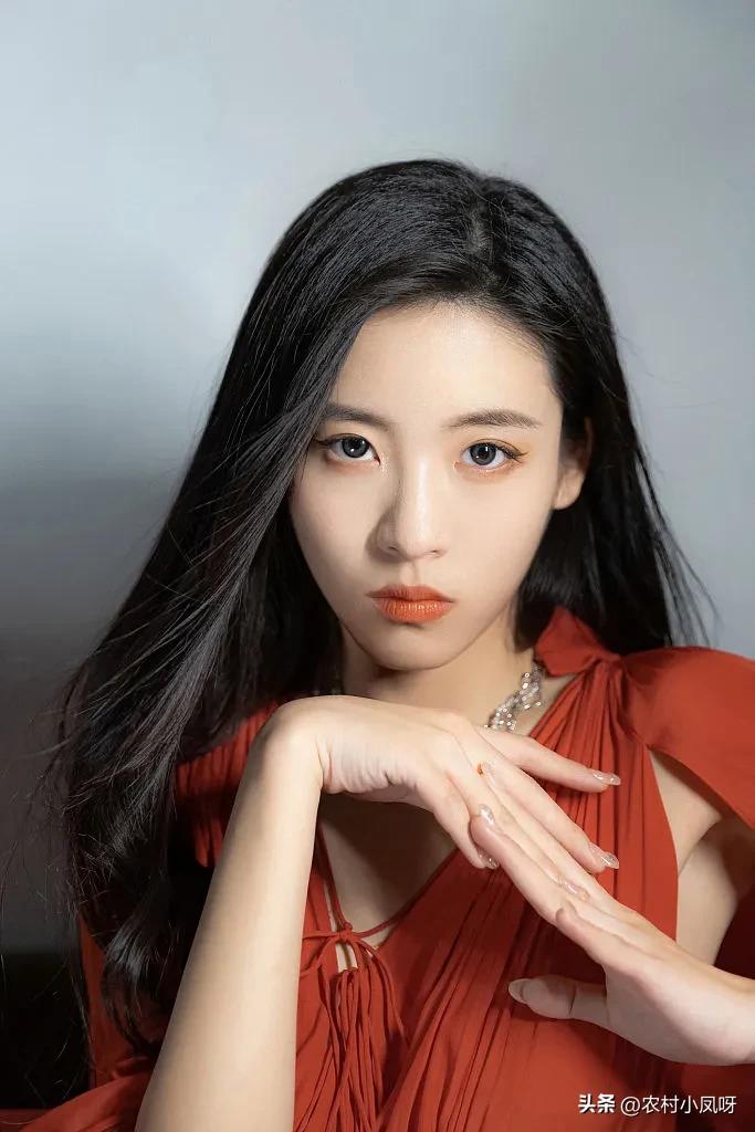 Share the picture—Sun Rui, the goddess of temperament, has a beautiful ...