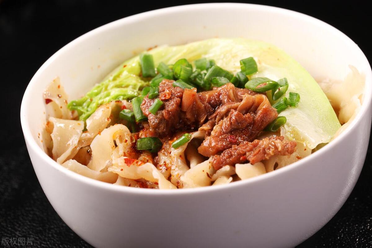 Share a simple and easy-to-learn oil-splashed noodles - iNEWS