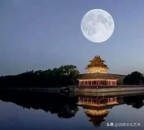 "Cultural Influence" The moon rises brightly, and the outstanding ...