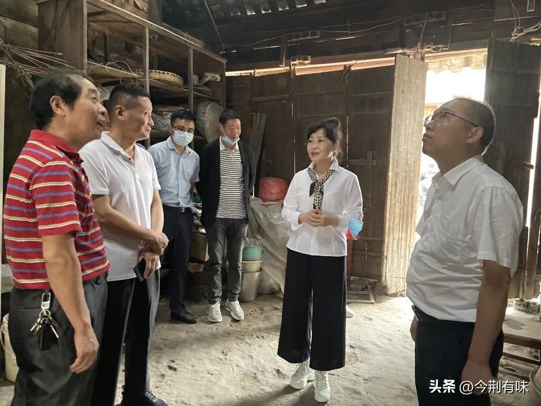 Xu Guangda and Duan Dechang slept on their feet at Shuipo Honghu, and ...