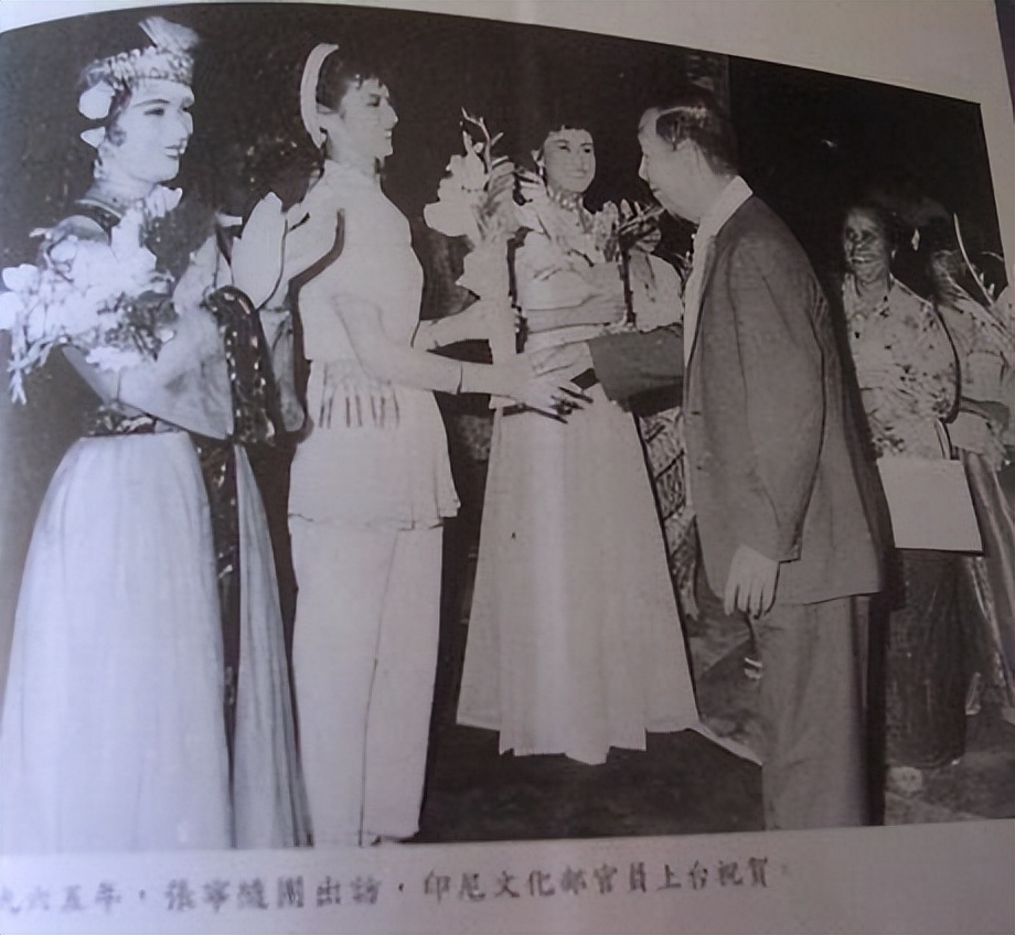 In the 1990s, Lin Liguo's "fiancée" Zhang Ning and her husband Lin Saiwei, a rare family photo ...