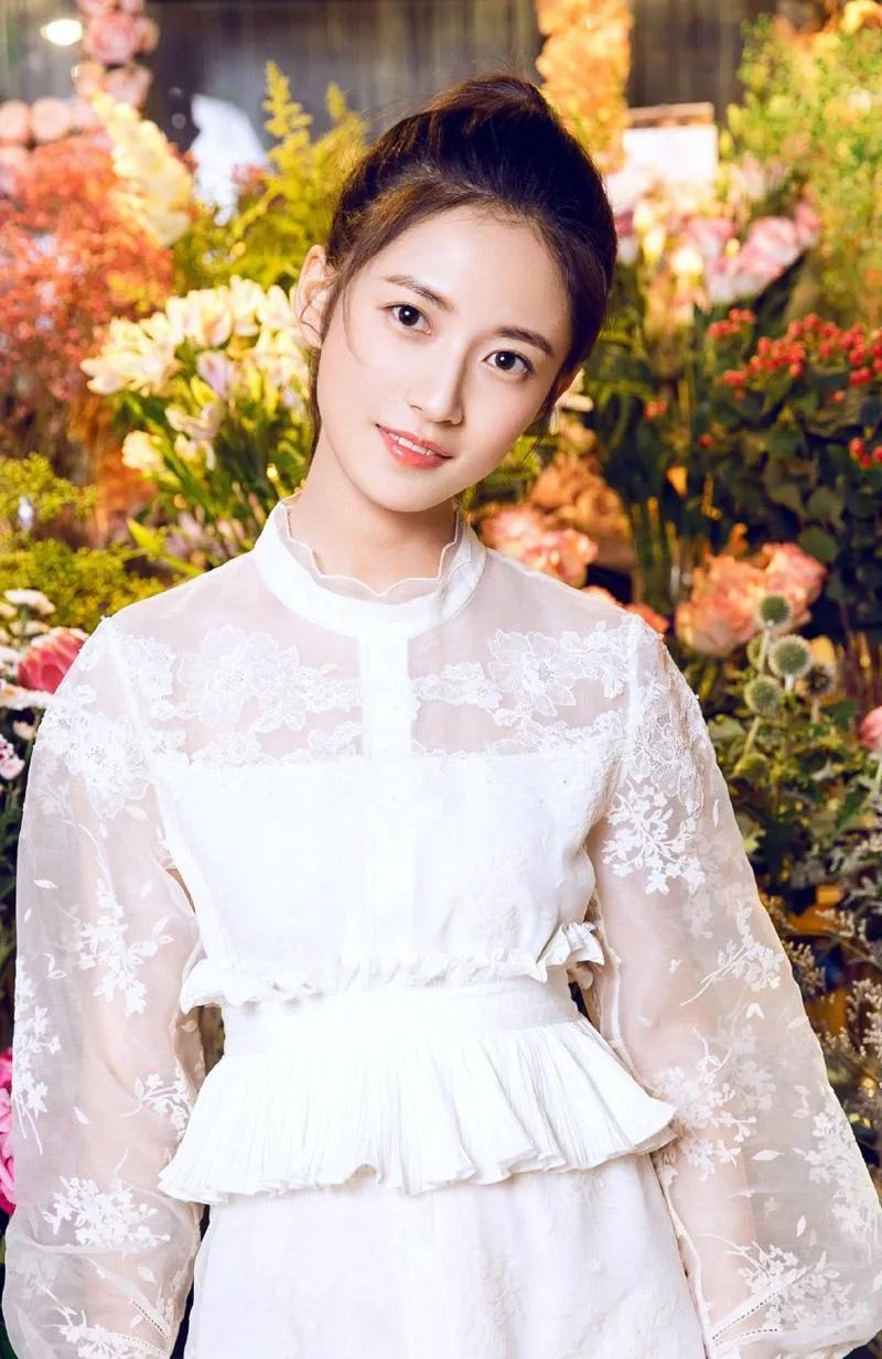 How beautiful is Chen Yuqi? - iMedia