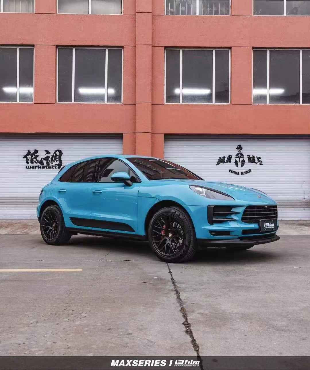 Porsche-Macan full car LB color change film original paint Miami blue - iNEWS