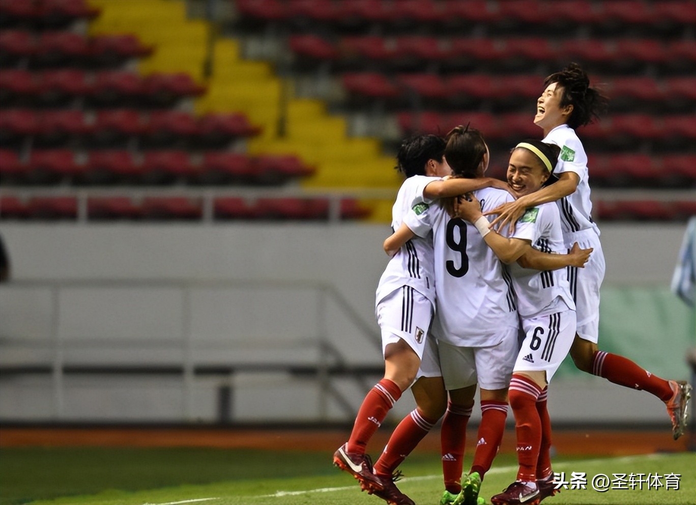 2-1 lore!World Cup Conferred God Battle!Brazil is completely out, Japan ...