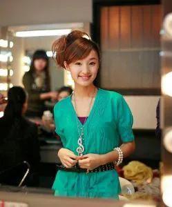 Cheng Lan, the earliest beautiful host of the "Amoy Most Shanghai ...