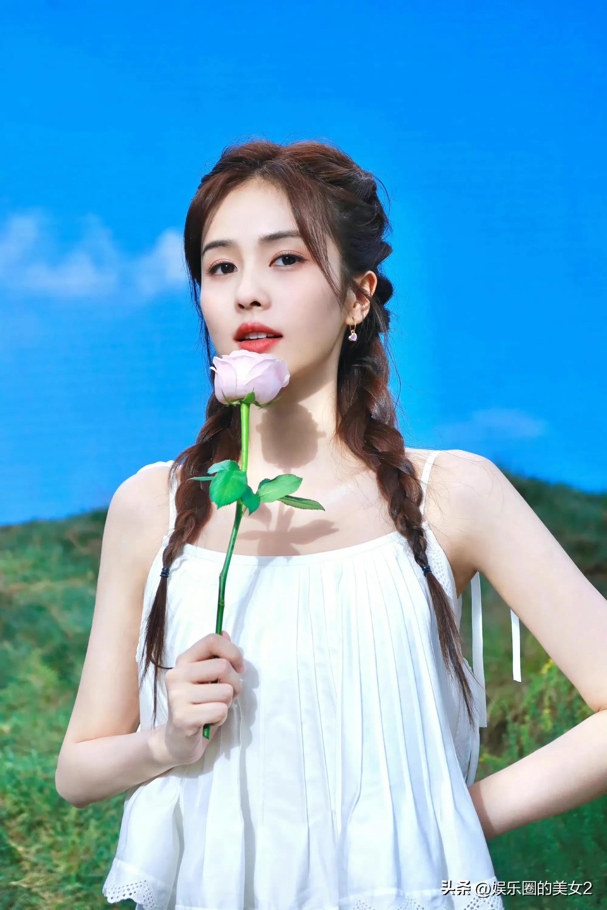 9 frames of beautiful photos of Bailu, each of which is a collector's ...