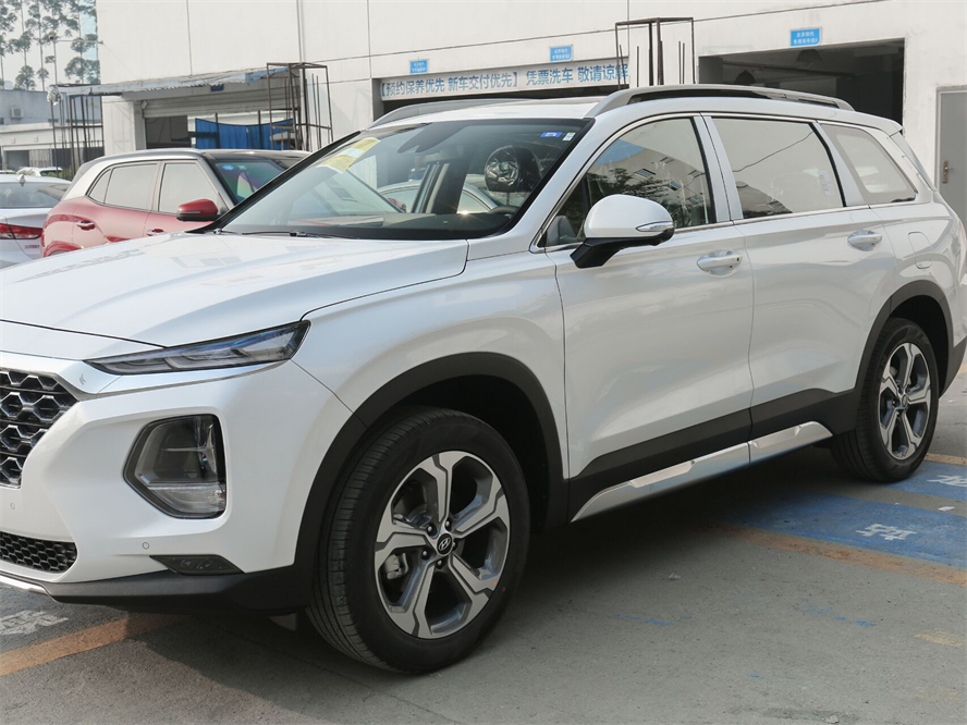 Can't afford Highlander to choose it, the car is nearly 5m long with 6 ...