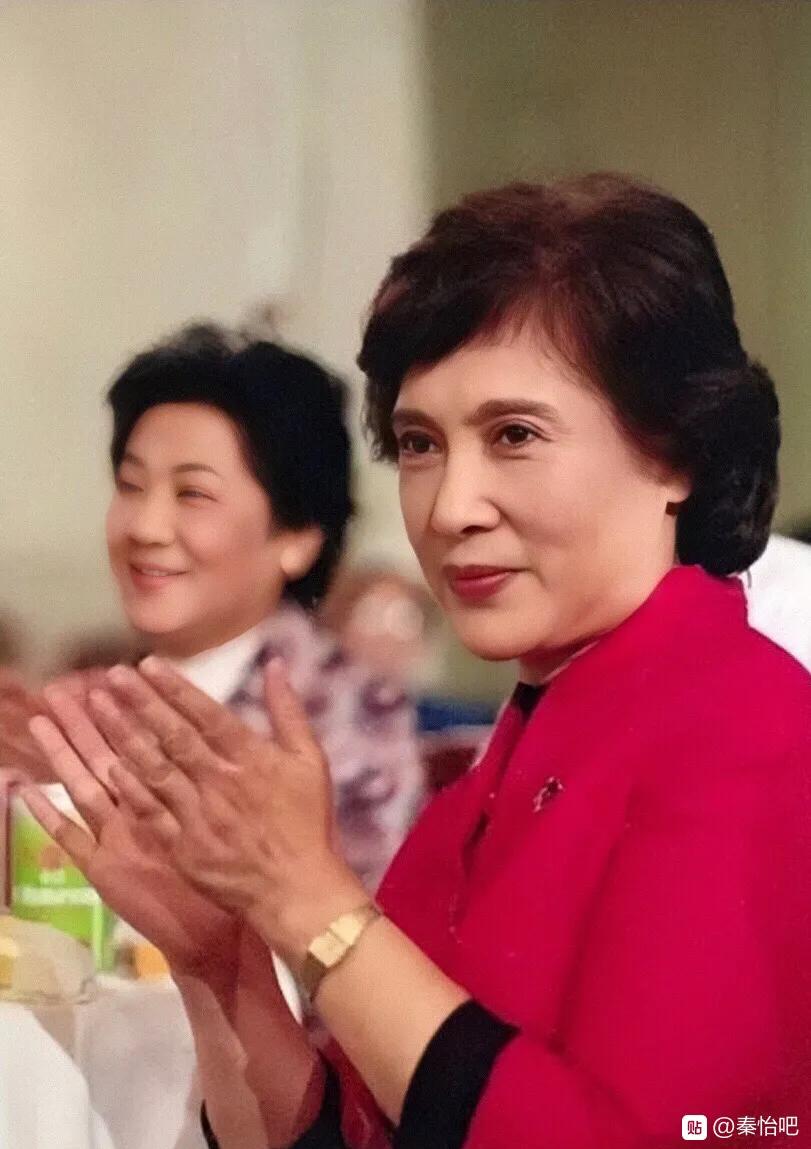 Qin Yi: Born like summer flowers, beautiful like Qin Yi - iNEWS