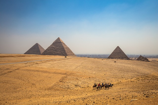 What is the difference between the ancient Egyptian pyramids and the ...
