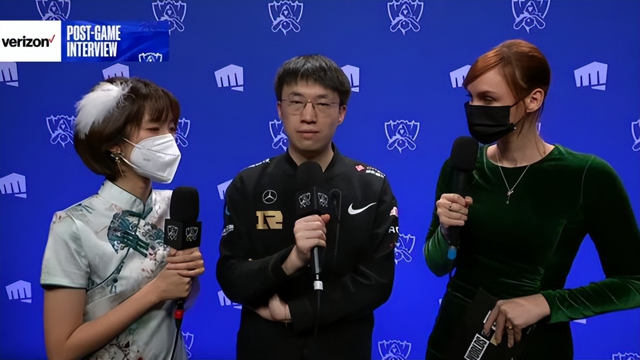 RNG was cleared by SKTT1, Wei wiped away tears and cried, old audience: I want to see RNG win T1 ...