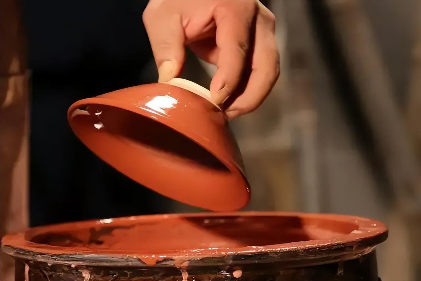 Pottery: Traditional Glazing Techniques and Evolution - iNEWS