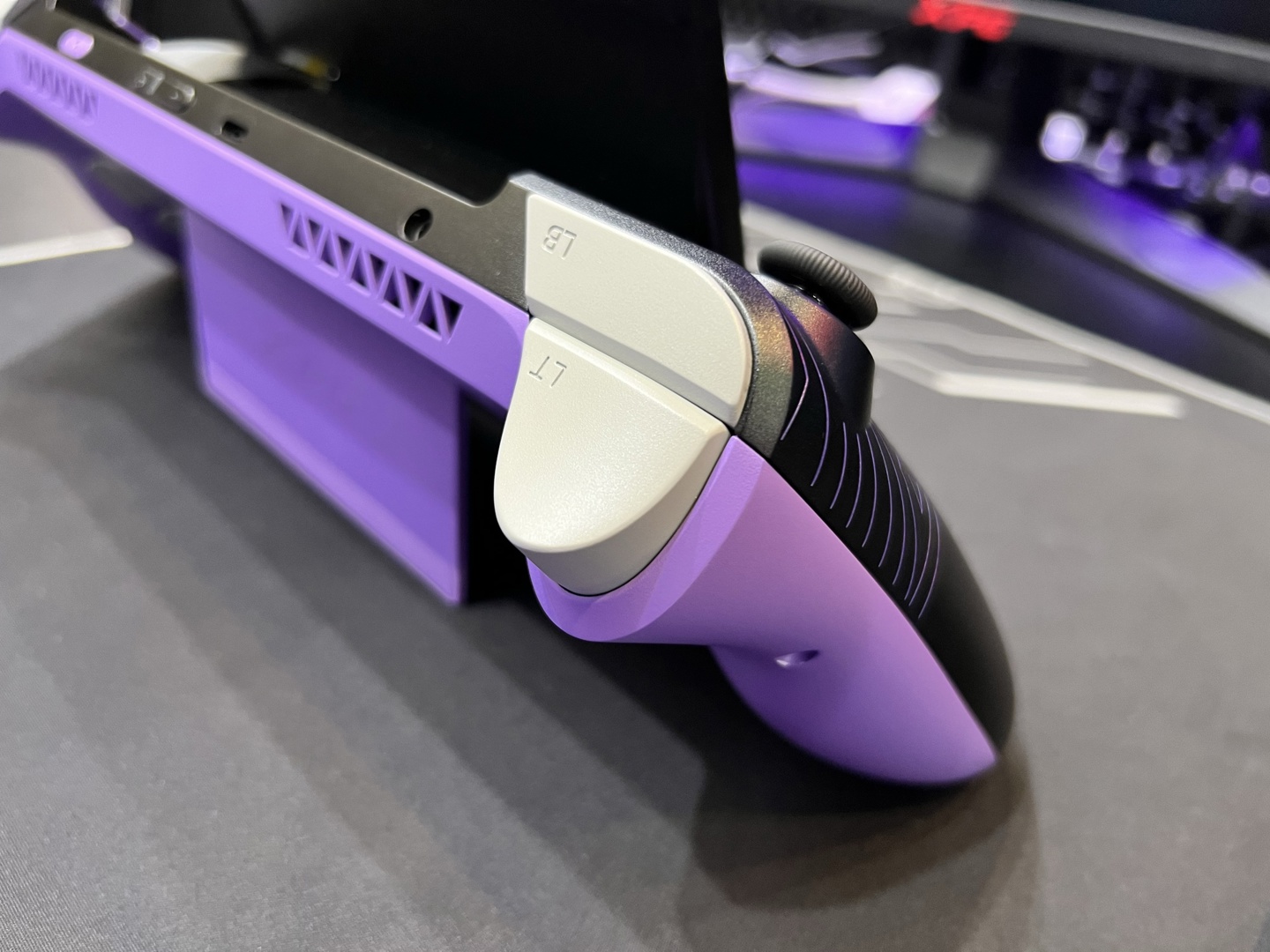 ADATA showcases the XPG Nia handheld game console: the first to feature ...