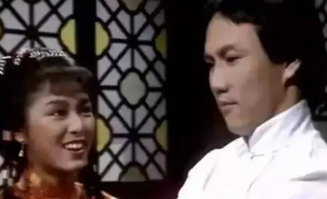 Jackie Chan's "Absurd Love Story" and the 5 Women Behind him - iNEWS