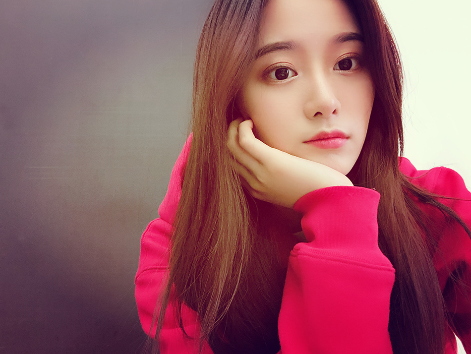 Xu Yiyang broke the news: Huang Zitao is wearing fakes, and Huang Zitao is doting on it - iNEWS