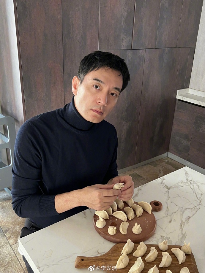 As expected of the ceiling of the uncle circle, Li Guangjie knows how ...