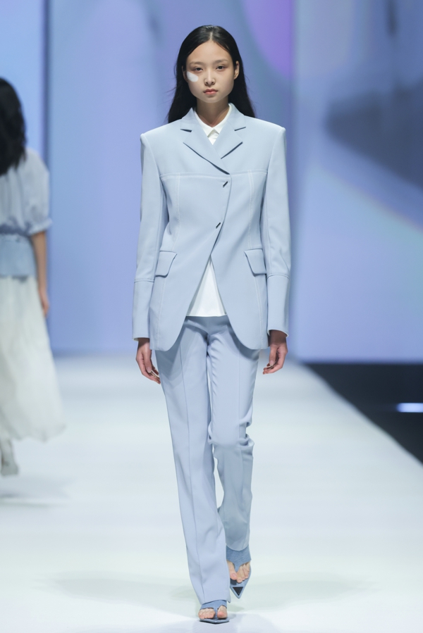 Incomplete complete, light luxury women's clothing LYN FONG 2023S/S ...