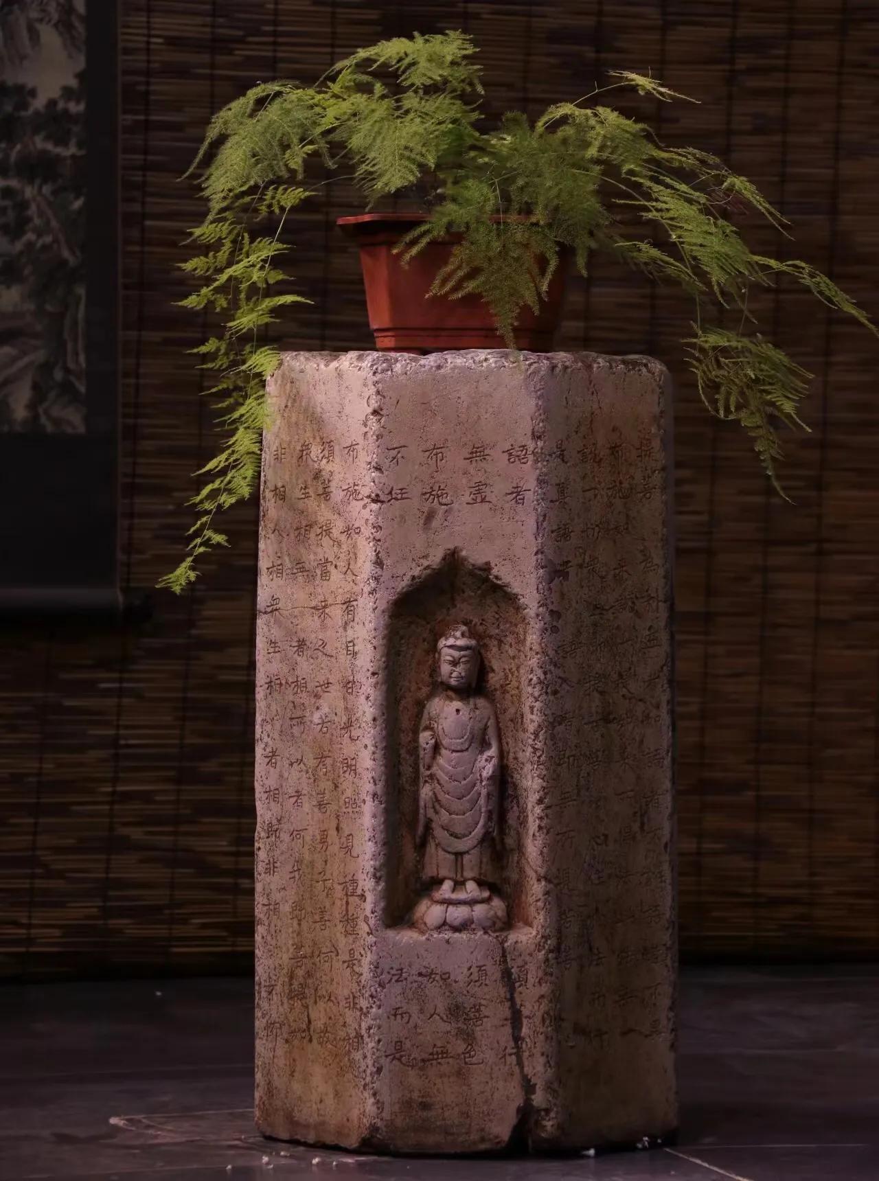 Tang Yun Jingzhu bluestone is 68 cm high, 36 cm in diameter, eight ...