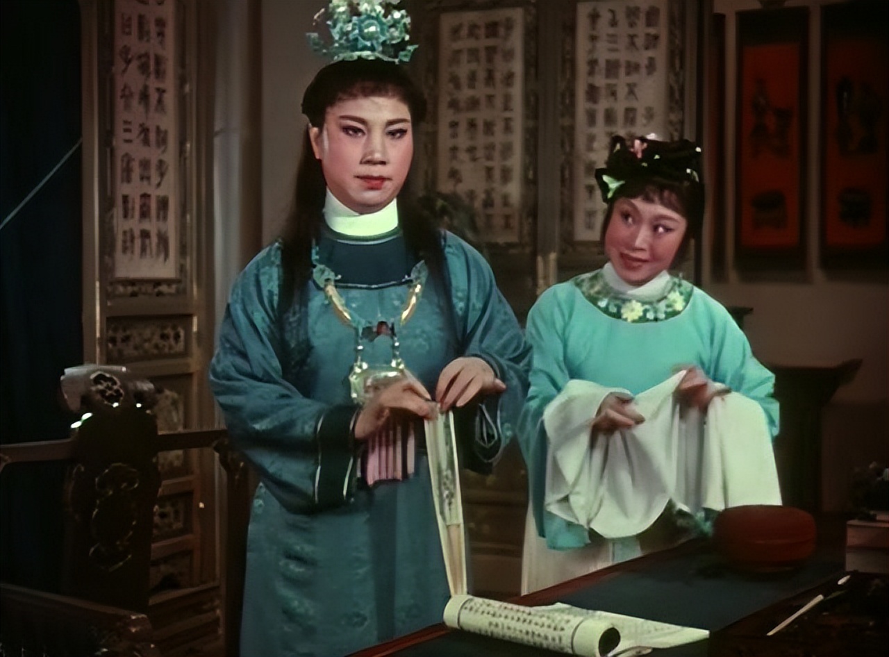 Xu Yulan narrates her experience of being forced to flee by the ...