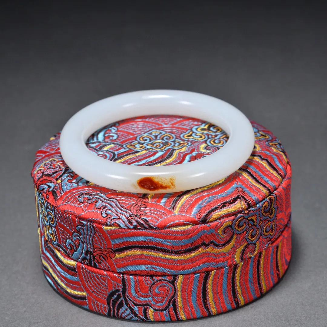Xinjiang Hetian jade round strip plain noodles bracelet. The inner ...