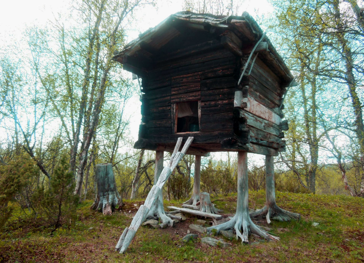 Why in ancient times they built "huts on chicken legs" - iNEWS