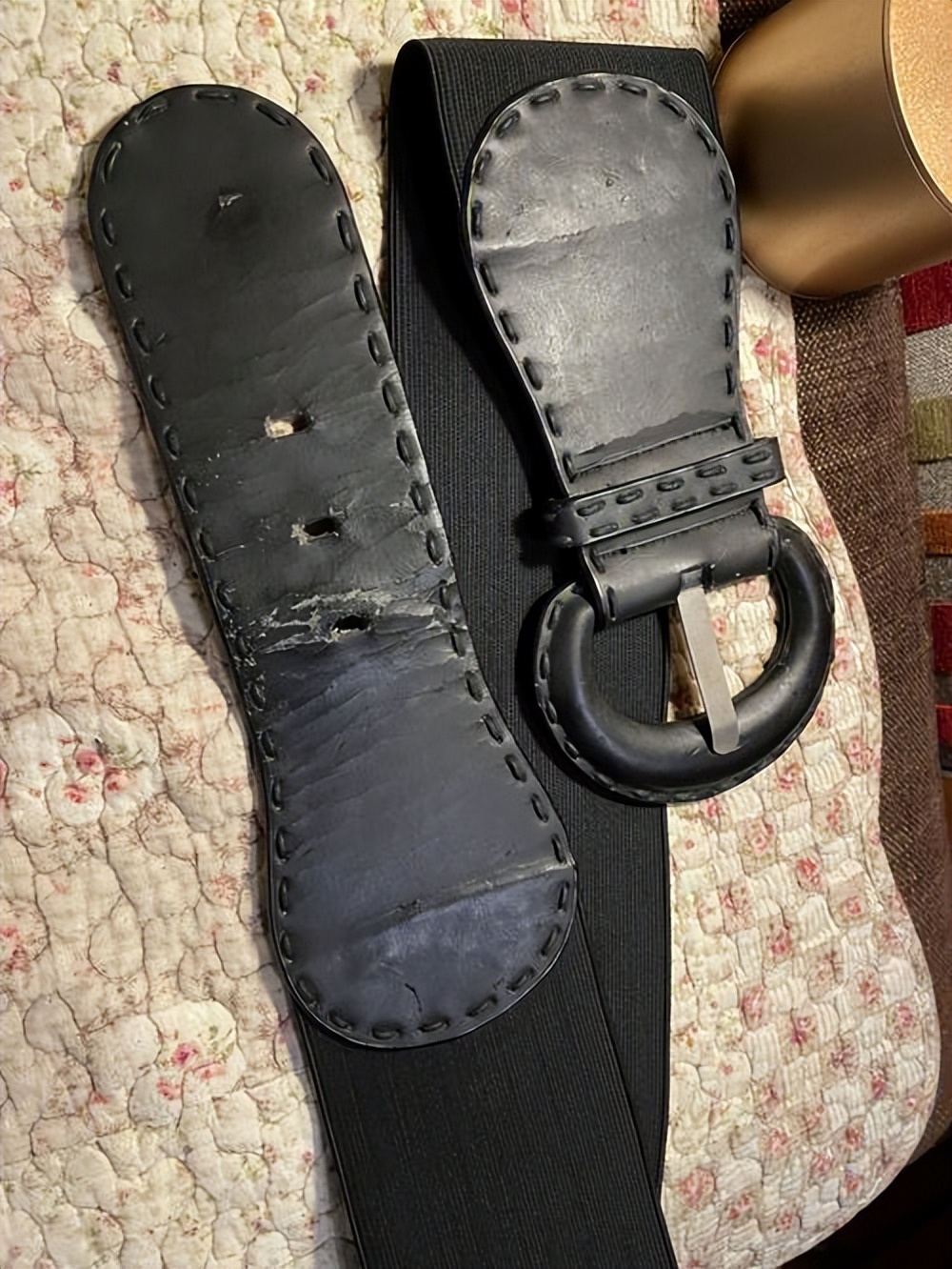 Don't throw away the broken old belt, it can be turned into treasure ...