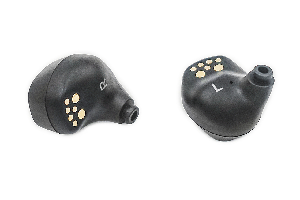 TWS earphones supporting all platforms of PC, game console and tablet ...