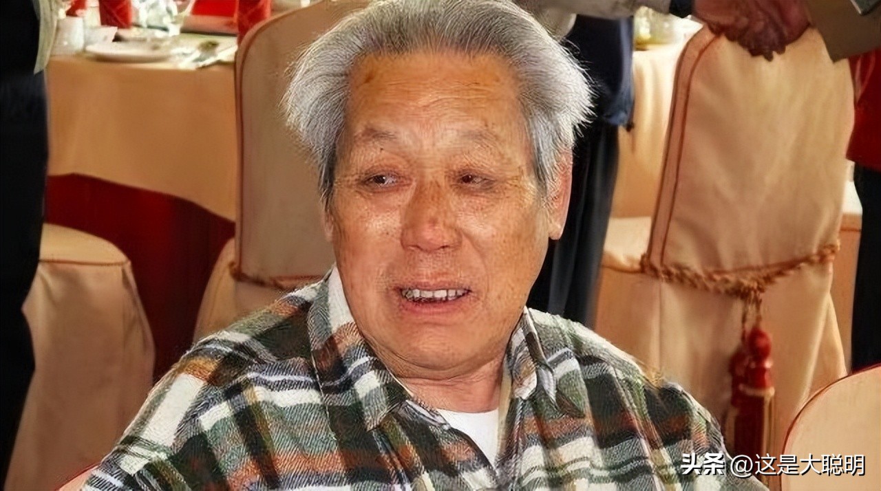 Talking about the nine successors of the Hou family, father and son ...