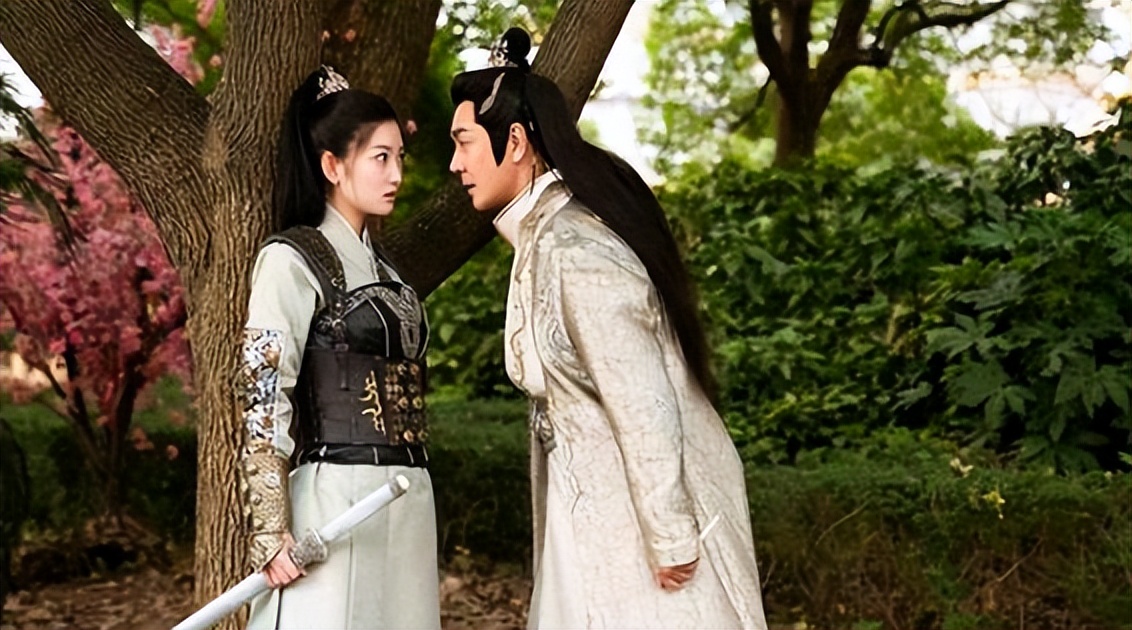 53-year-old Chen Haomin performed "Master Duan Yu" in a new way, which is too embarrassing - iNEWS