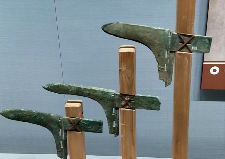 During the Warring States period, the casting of cold weapons was quite ...