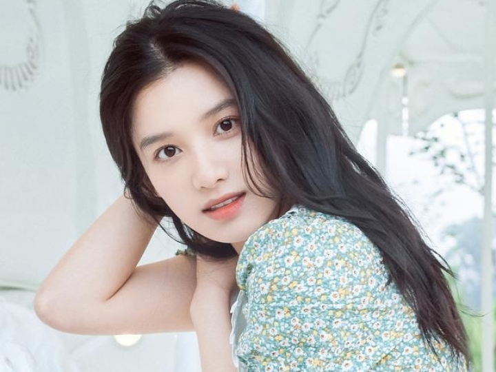 Zhang Jingyi partners with Hu Yitian, the new costume drama "Xi Huazhi" is officially announced ...