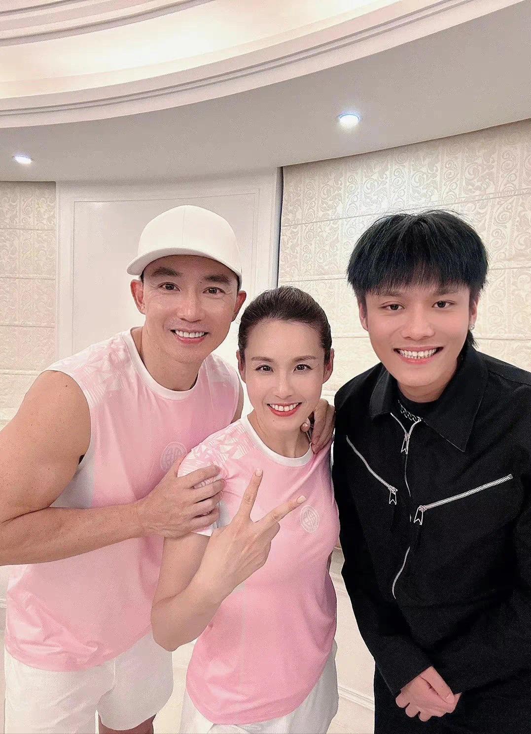 This time, it was the turn of 40-year-old Liu Genghong to "roll over ...