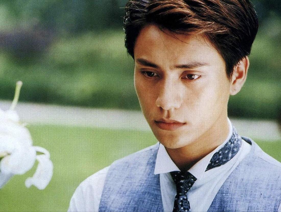 Chen Kun's 21-year-old son posted a Rolls-Royce luxury car, and his ...