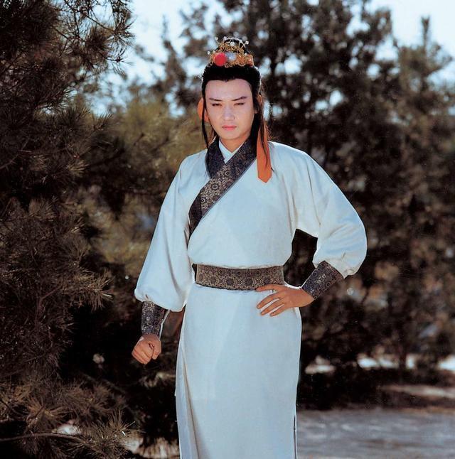 He is the successor of the Jin School of Yang Opera. He became popular ...