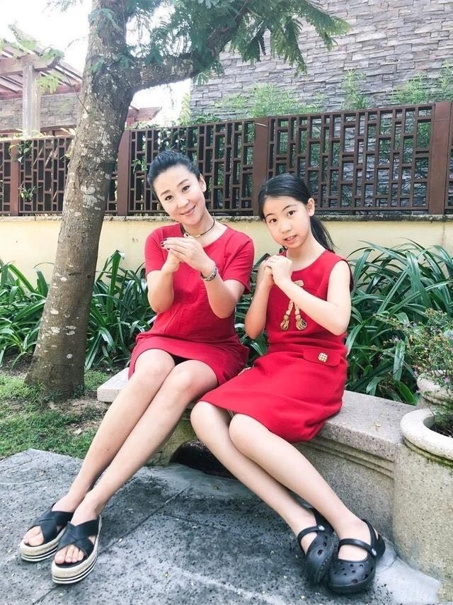 The "Most Beautiful Mu Guiying" Nursery Shows Family Photos! Husband ...